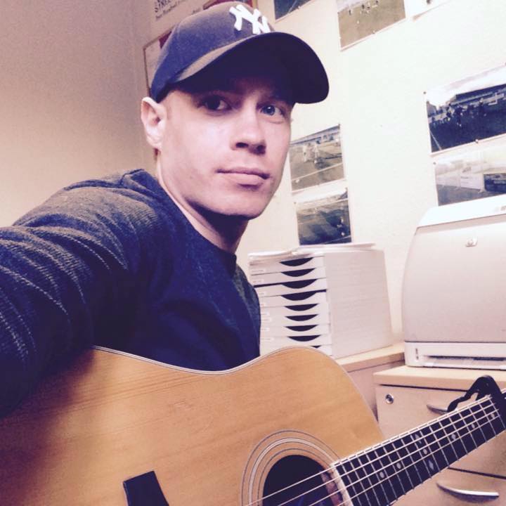 Συνέντευξη με τον Scott Holmes | Newsfilter